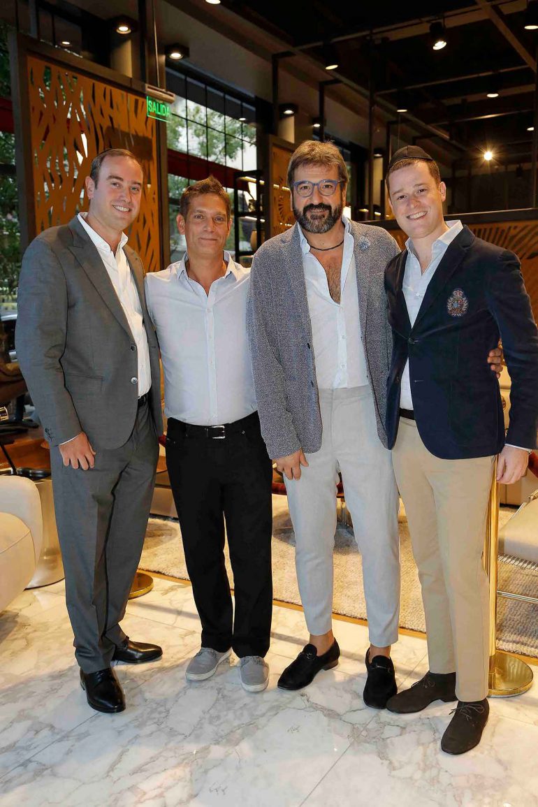 PEOPLE – Punta del Este Magazine